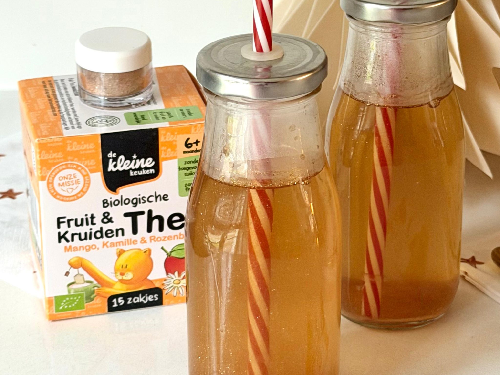 Kinderchampagne met onze biologische thee (en glitter)